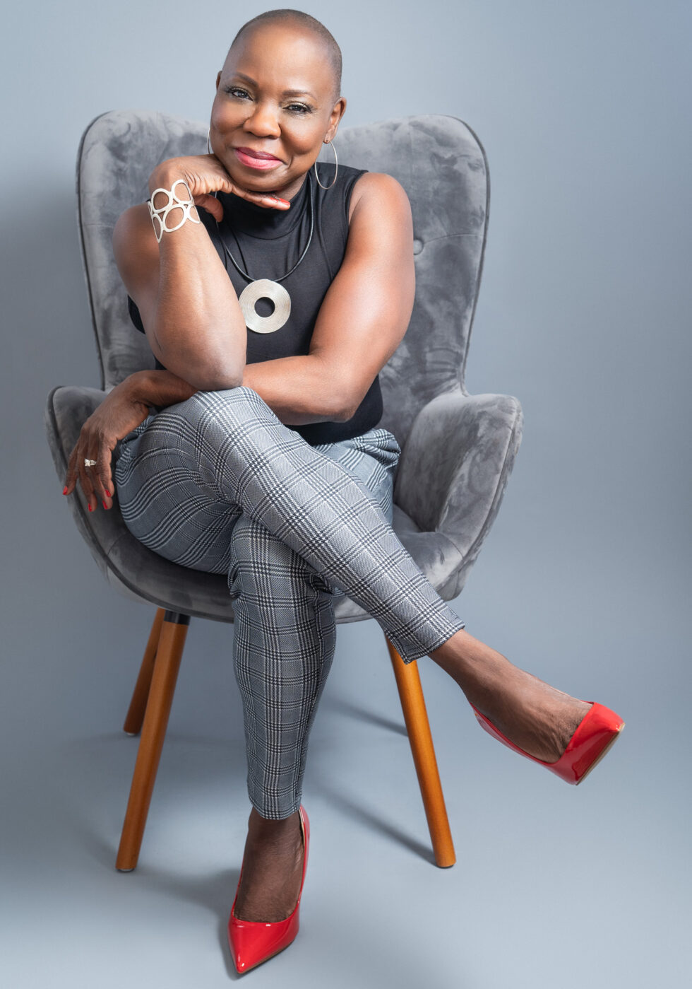 About - Dr. Arianna